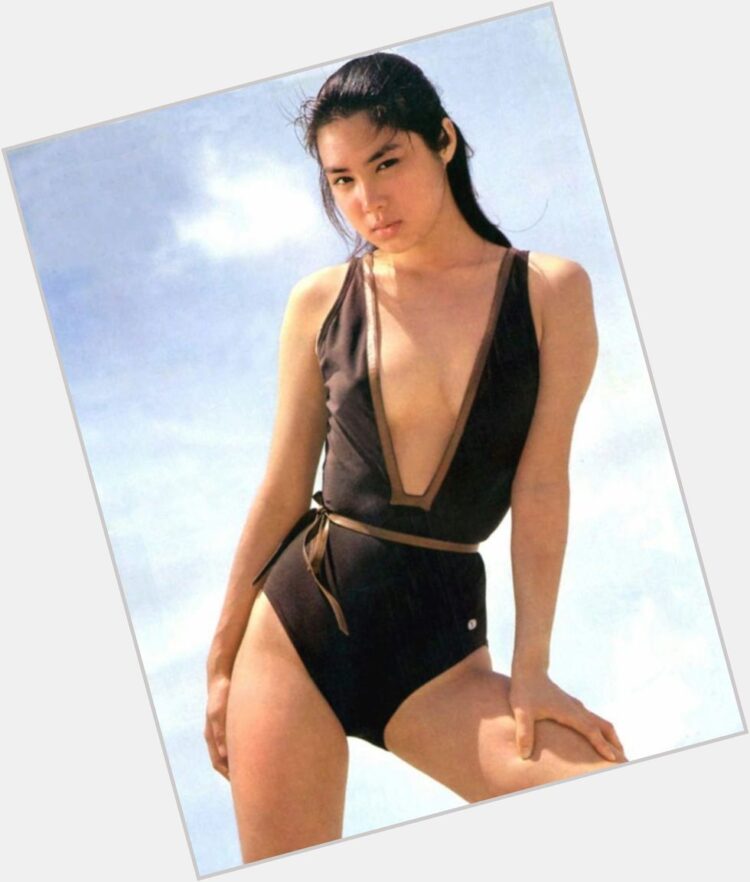 9 Hot Sexy Atsuko Asano Bikini Pics