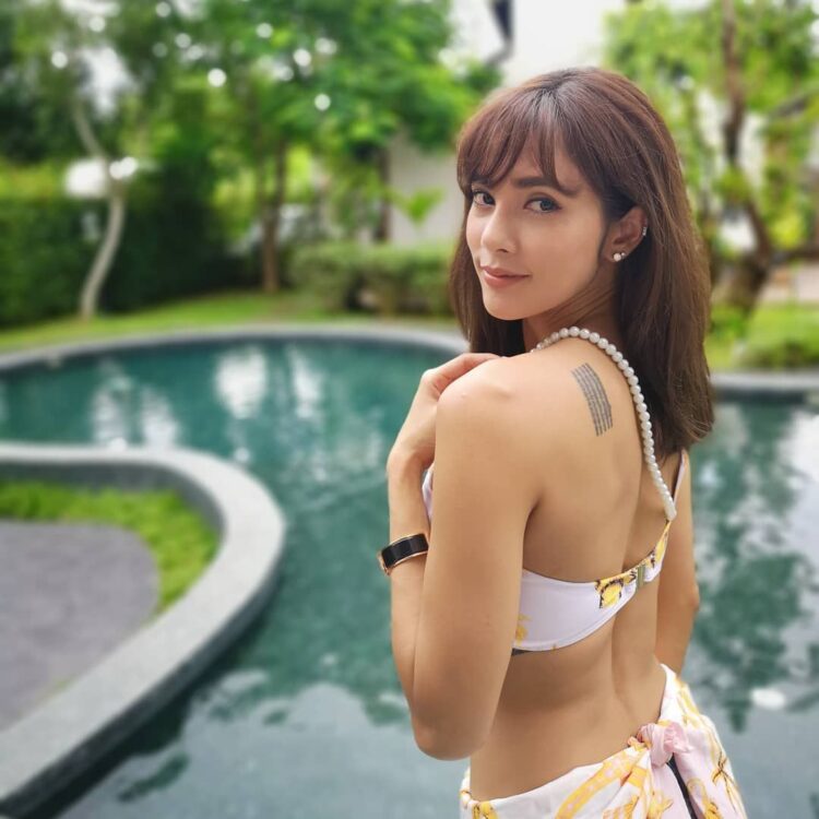 4 Hot Sexy Aum Lukkana Bikini Pics