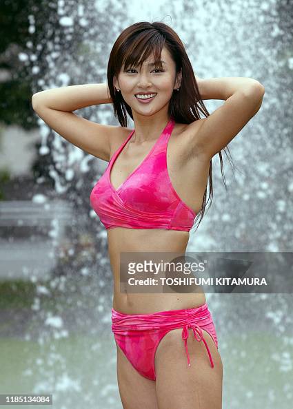 8 Hot Sexy Aya Suzuki Bikini Pics