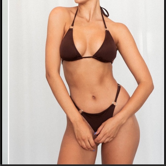 9 Hot Sexy Ayanna Brown Bikini Pics