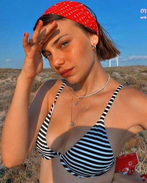 8 Hot Sexy Bahar Sahin Bikini Pics