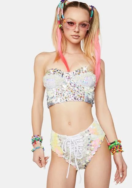 8 Hot Sexy Claudia Tripp Bikini Pics