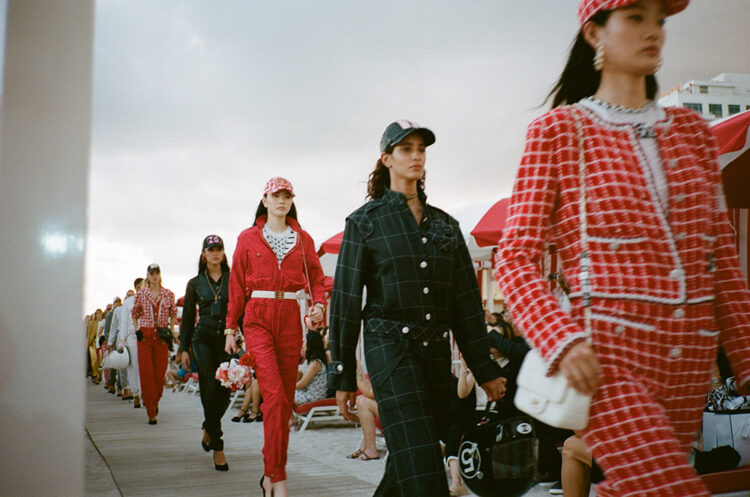 8 Hot Sexy Dani Roche Bikini Pics