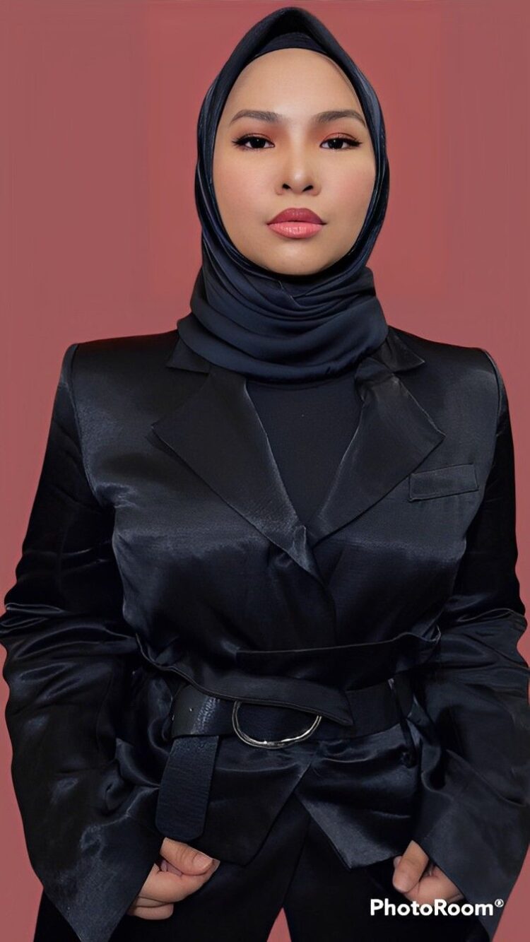 10 Hot Sexy Faye Kusairi Bikini Pics