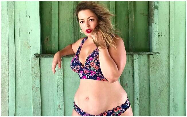 7 Hot Sexy Fluvia Lacerda Bikini Pics