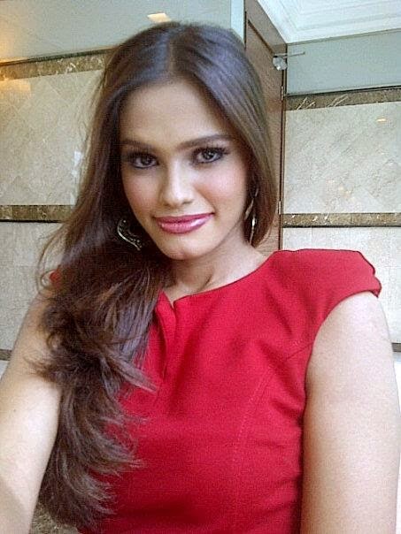 10 Hot Sexy Fyza Kadir Bikini Pics