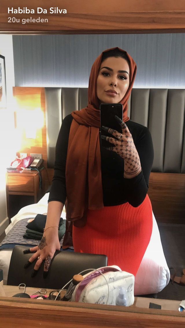 10 Hot Sexy Habiba Da Silva Bikini Pics