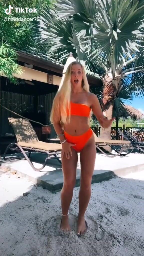 9 Hot Sexy Hannah Mae Dugmore Bikini Pics