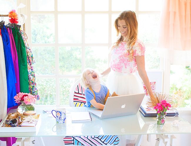 7 Hot Sexy Isobel Benesch Bikini Pics