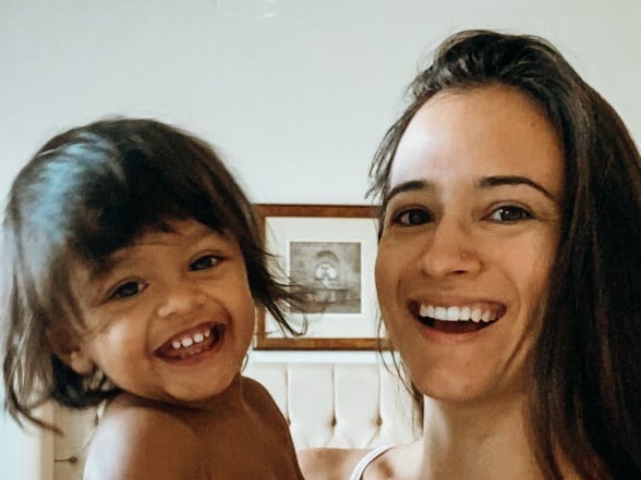 7 Hot Sexy Isobel Benesch Bikini Pics