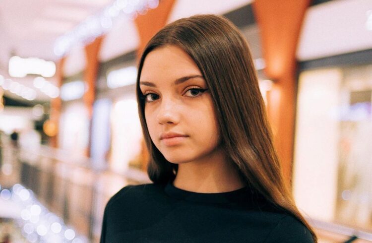 6 Hot Sexy Ivet Encinas Bikini Pics