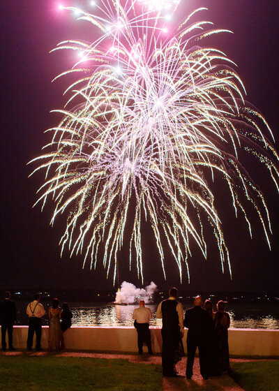 7 Hot Sexy Jacin Fitzgerald Bikini Pics