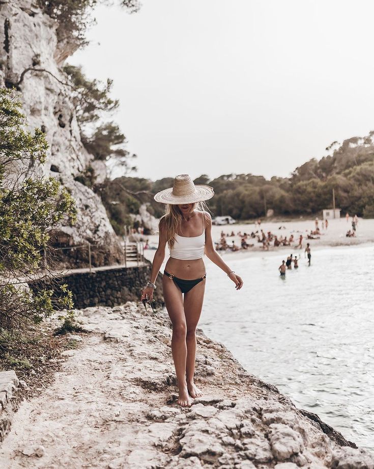 10 Hot Sexy Jacqueline Mikuta Bikini Pics