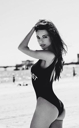 10 Hot Sexy Jayde Rossi Bikini Pics