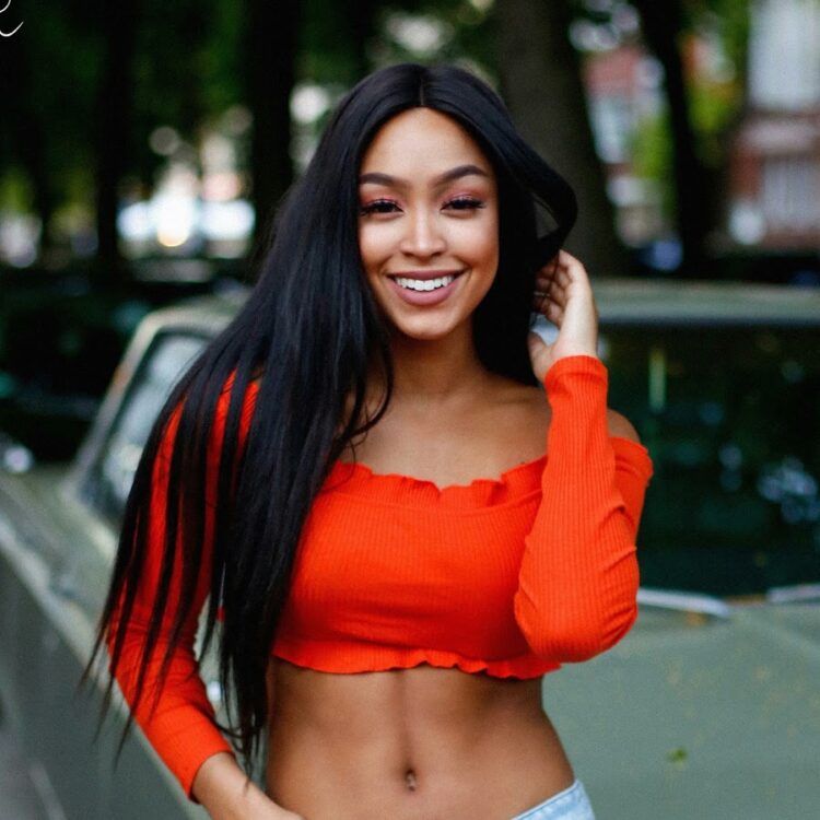 6 Hot Sexy Jeamy Blessed Bikini Pics