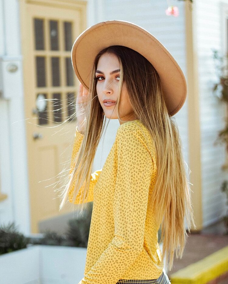 4 Hot Sexy Jena Rose Raphael Bikini Pics