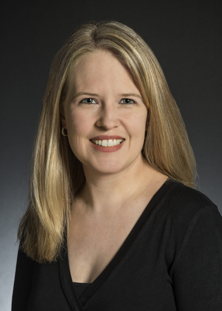 5 Hot Sexy Jennifer Bynum Bikini Pics