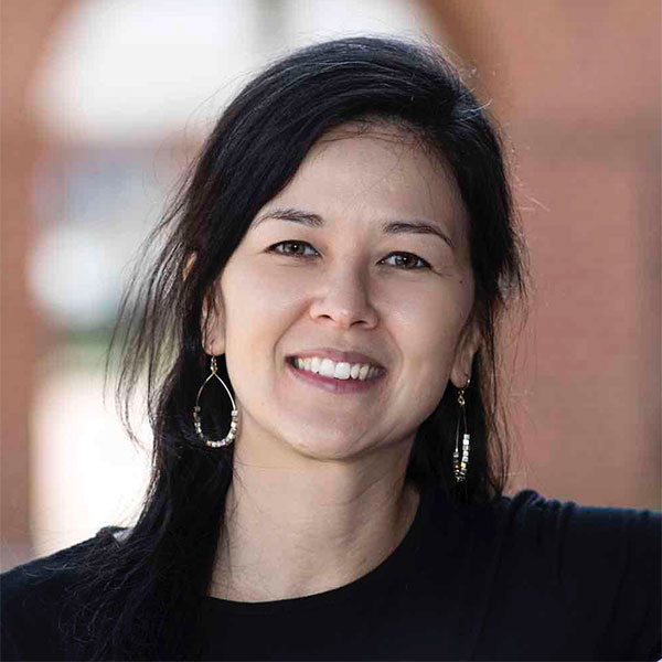 6 Hot Sexy Jennifer Chiu Bikini Pics