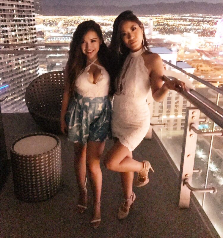 4 Hot Sexy Jenny Vu Bikini Pics