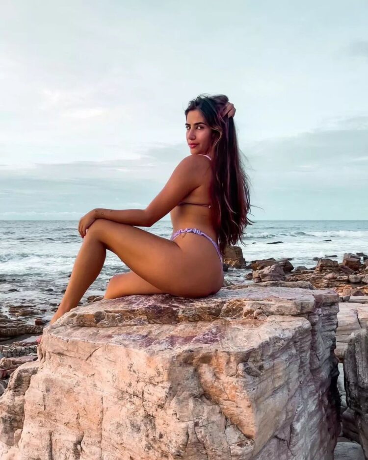 10 Hot Sexy Jessica Beatriz Costa Bikini Pics