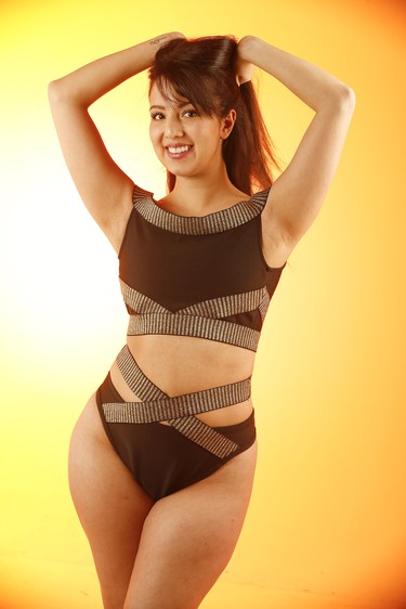 8 Hot Sexy Jessica Boland Bikini Pics