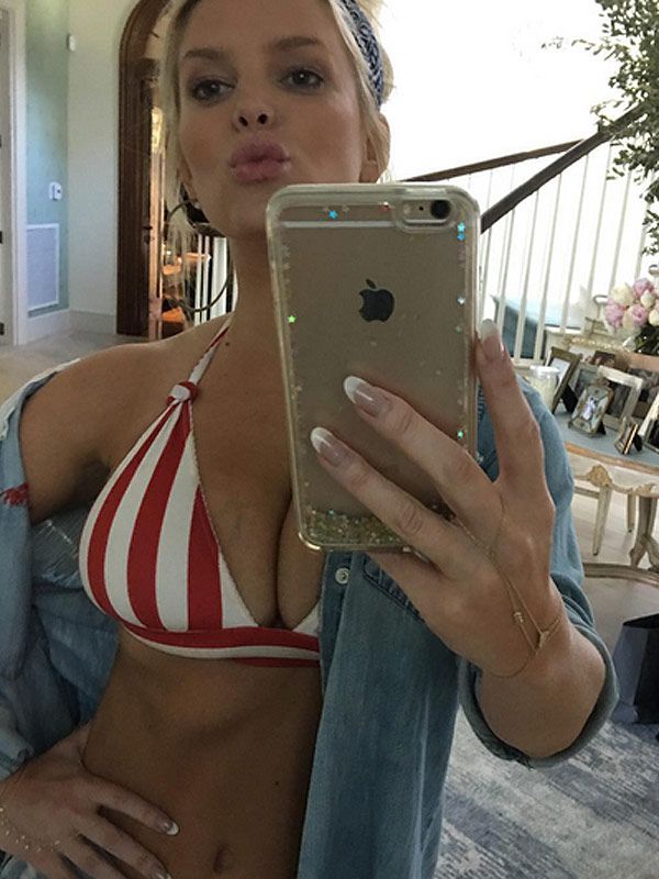 9 Hot Sexy Jessie Sims Bikini Pics