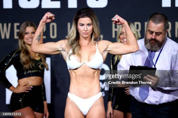 9 Hot Sexy Jessie Sims Bikini Pics