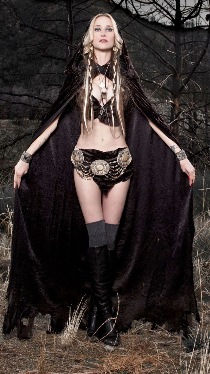 9 Hot Sexy Jill Janus Bikini Pics