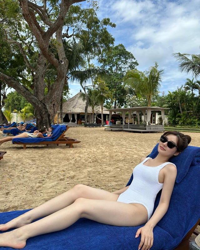 6 Hot Sexy Jo Min-su Bikini Pics