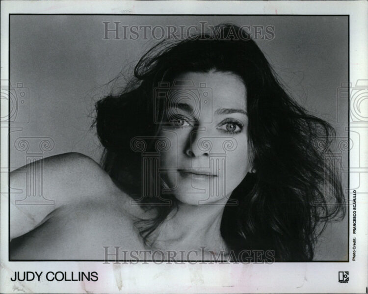 8 Hot Sexy Judith Collins Bikini Pics