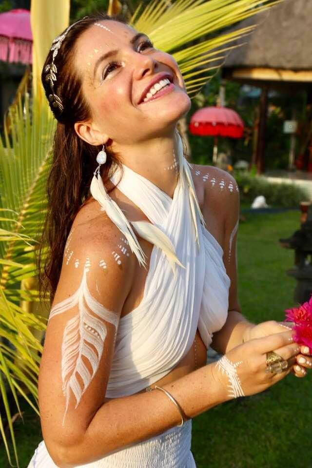 10 Hot Sexy Julia Allison Bikini Pics