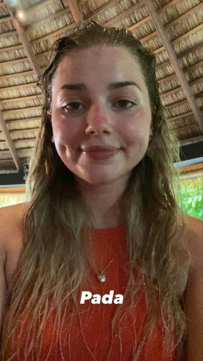 8 Hot Sexy Julia Zugaj Bikini Pics