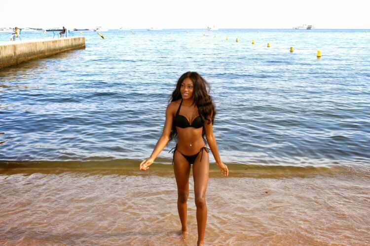 7 Hot Sexy Kaiya Milan Bikini Pics