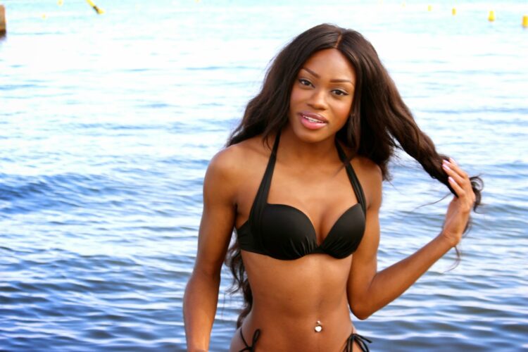 7 Hot Sexy Kaiya Milan Bikini Pics