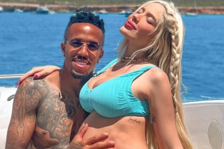 9 Hot Sexy Karoline Lima Bikini Pics