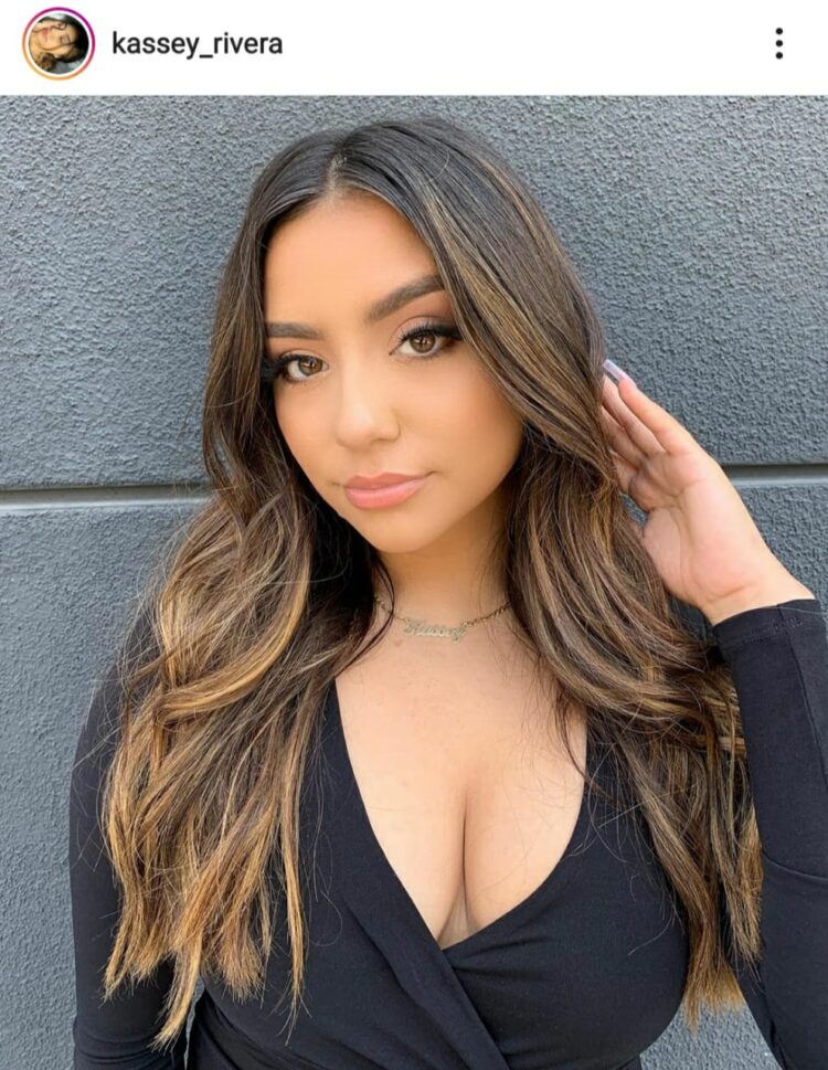 4 Hot Sexy Kassey Rivera Bikini Pics