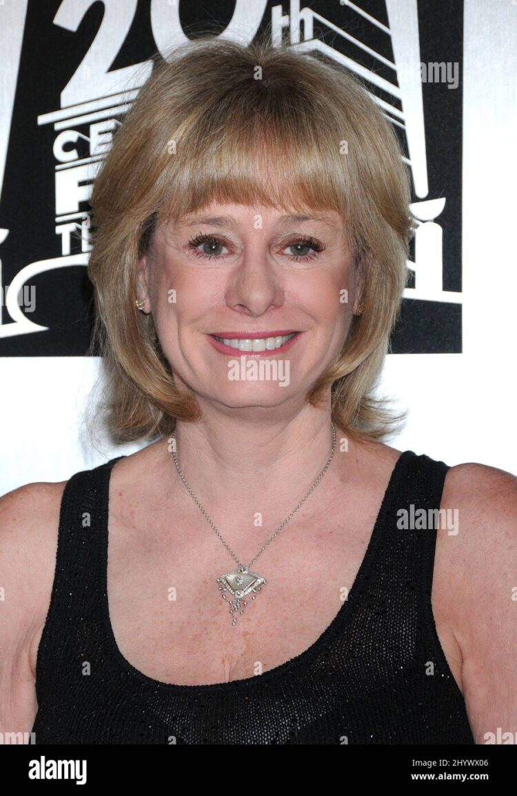 10 Hot Sexy Kathy Reichs Bikini Pics