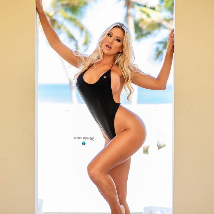 9 Hot Sexy Kayla Moody Bikini Pics