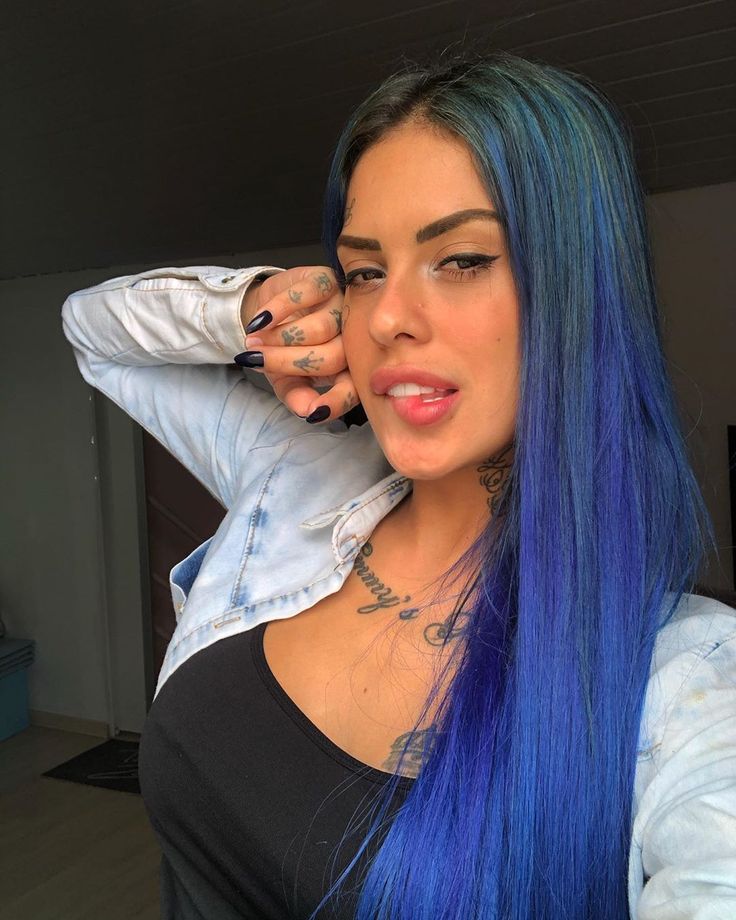 8 Hot Sexy Kelly Libna Bikini Pics