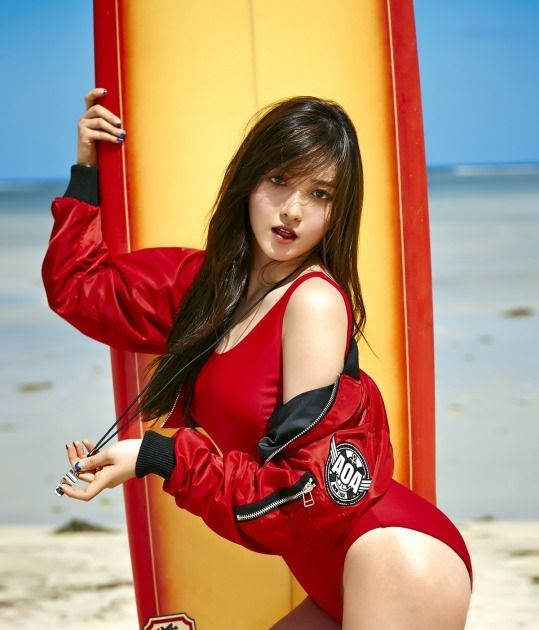 9 Hot Sexy Kim Chanmi Bikini Pics