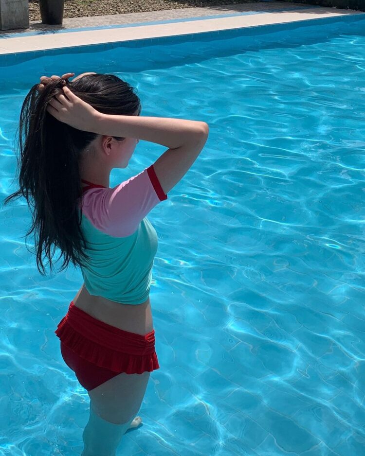 8 Hot Sexy Kim Eun Kyul Bikini Pics