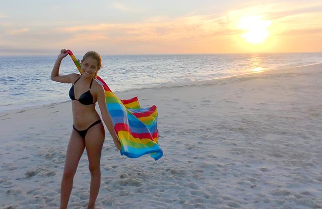 4 Hot Sexy Kimberly Castro Bikini Pics