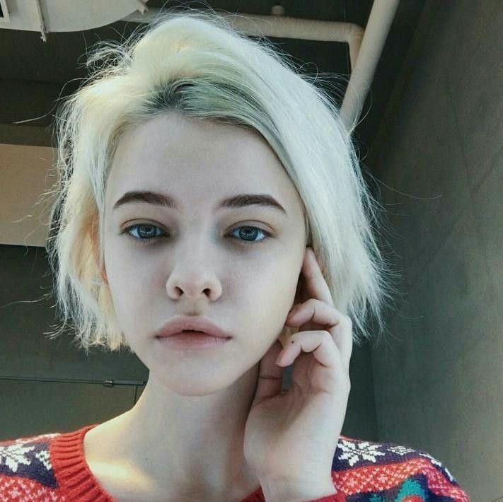 9 Hot Sexy Kira Rausch Bikini Pics