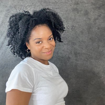 8 Hot Sexy Kiza Deen Bikini Pics