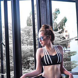 8 Hot Sexy Kwan Usamanee Bikini Pics