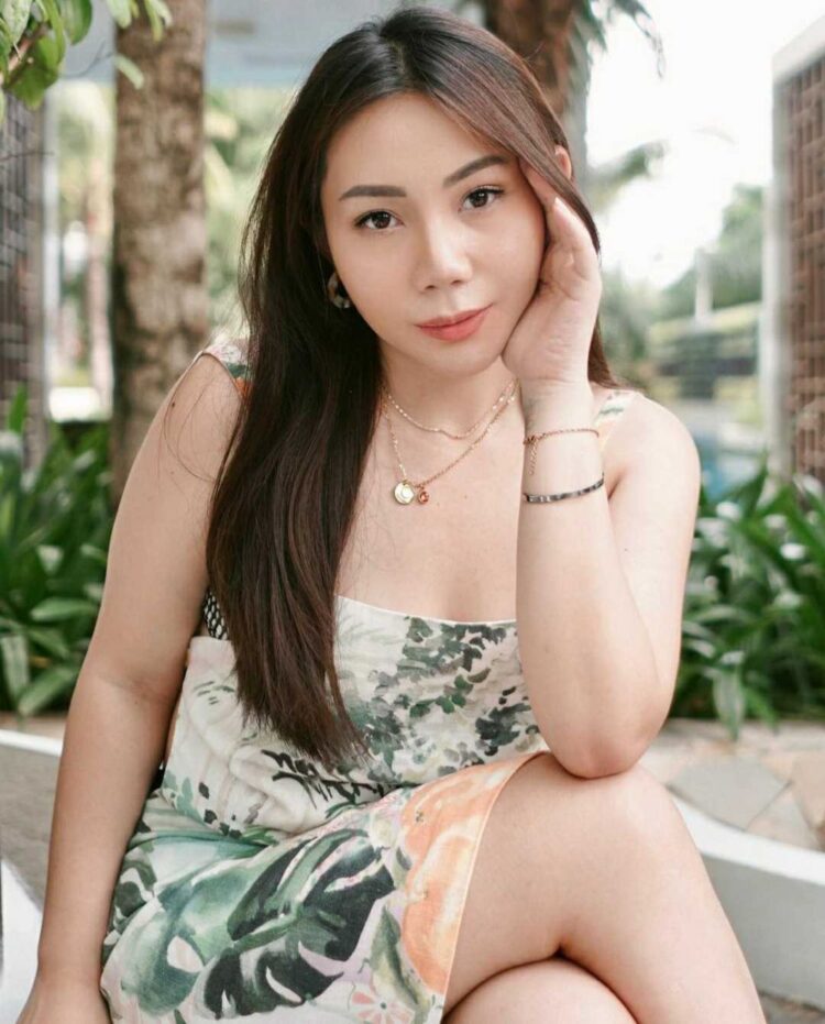 6 Hot Sexy Kyra Nayda Bikini Pics