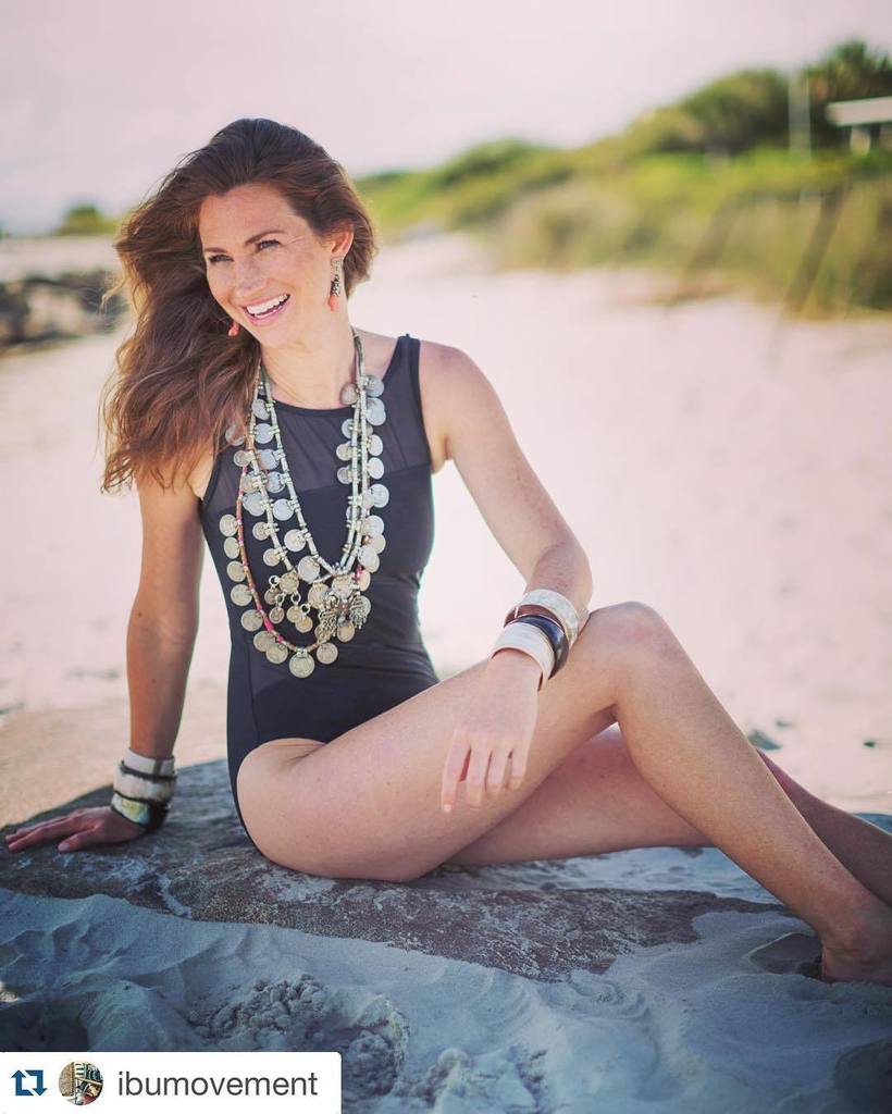 8 Hot Sexy Landon Clements Bikini Pics