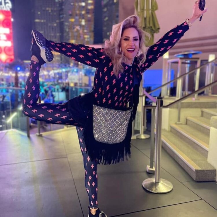 4 Hot Sexy Lexx.Lee Bikini Pics