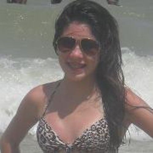 4 Hot Sexy Lorrane Silva Bikini Pics