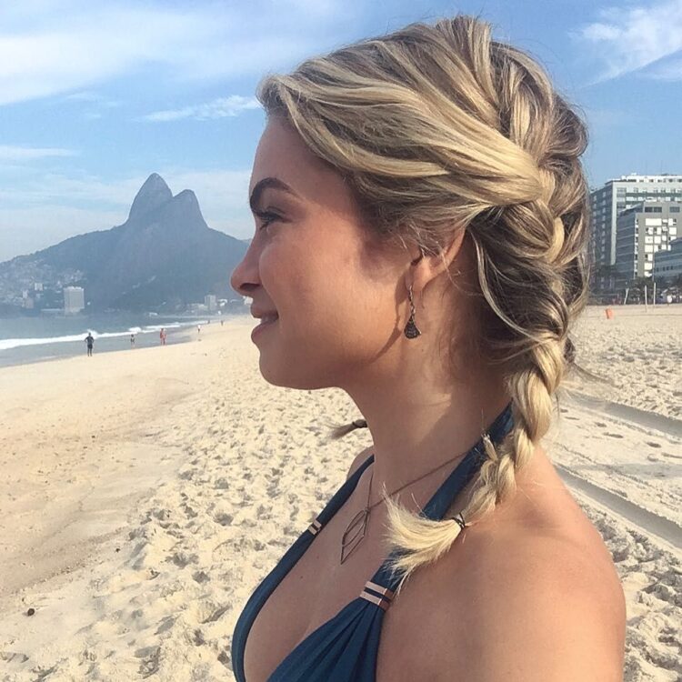 8 Hot Sexy Lua Blanco Bikini Pics